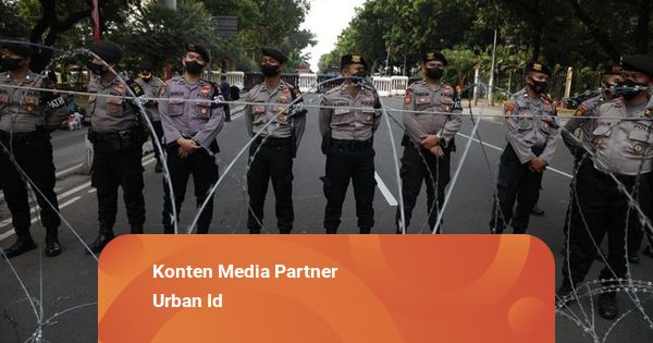 167 Polisi Siaga Amankan Pengundian Nomor Urut Pilkada Empat Lawang | kumparan.com